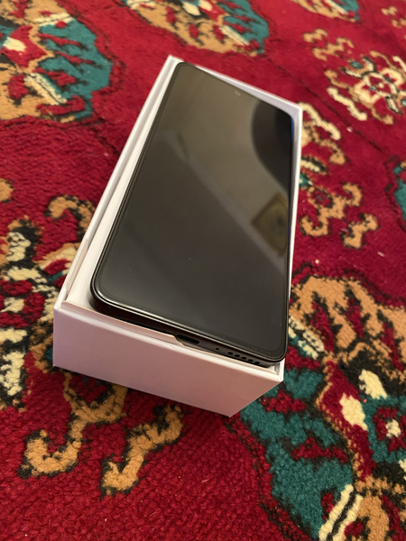 srochna sotiladi Redmi note 13 yengi