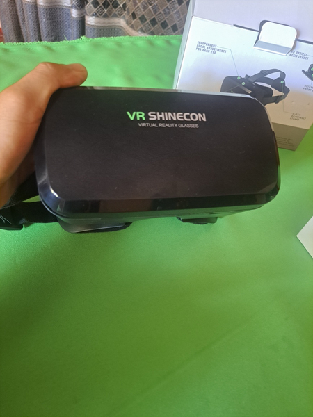VR ochki sotiladi. Narxini KAMI bor