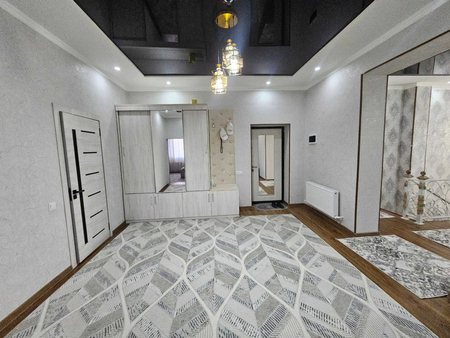4 xonali qilingan 115m² +90m² podval, 1-qavat sotiladi.