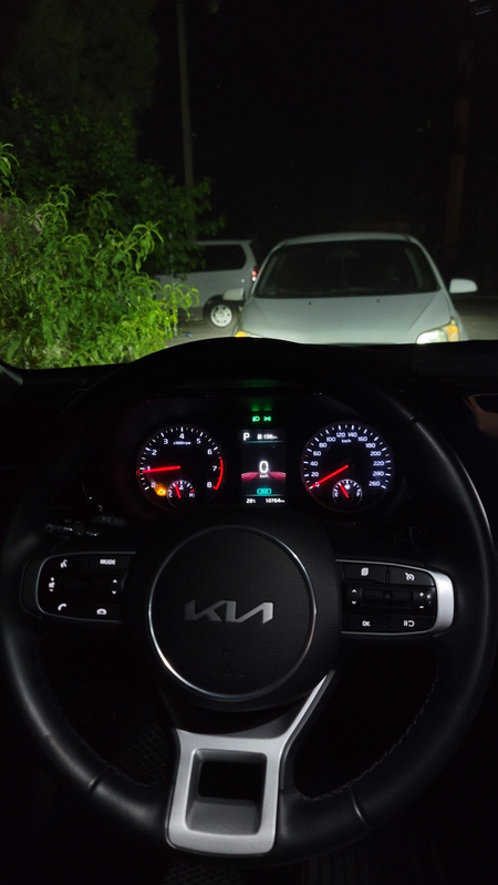 Kia k5 2023 yil.