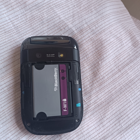 BLACKBERRY 9670 яхши