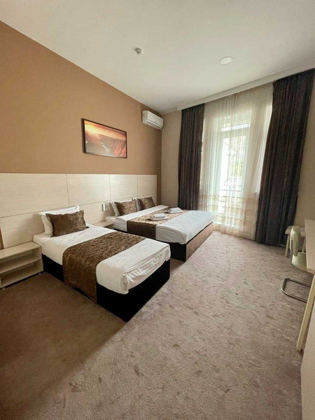 City Hotel  Гостиница