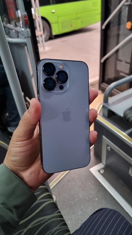 Iphone 13 pro Sierra blue