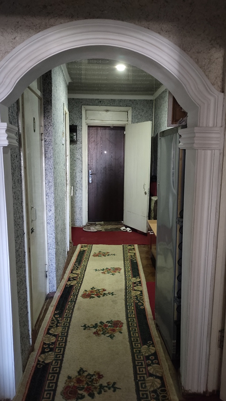 2 xonali kvartiramni (трехлестник) sotaman