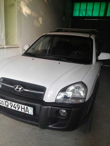 Продам автомобиль Huyndai Tucson 2008