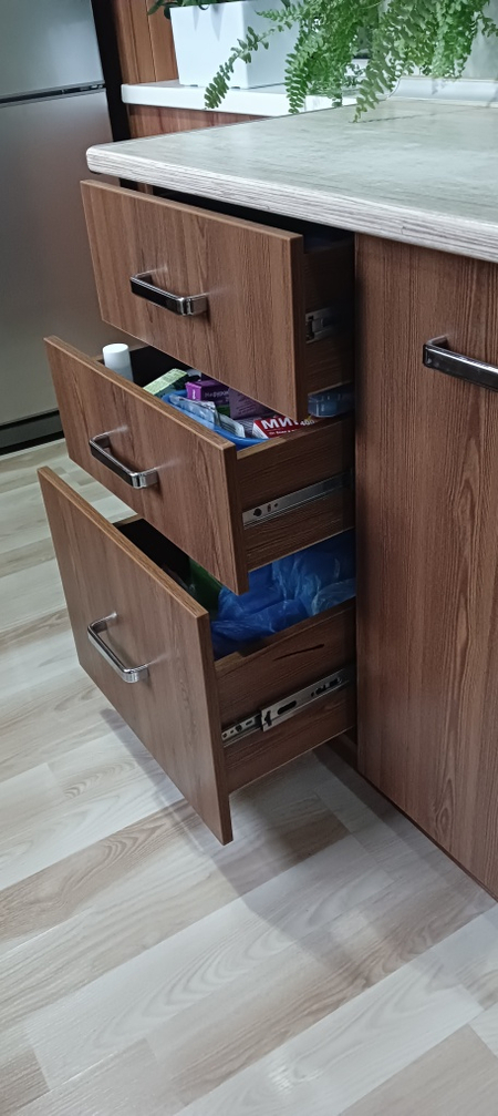 Продам тумбу для кухни 170*52