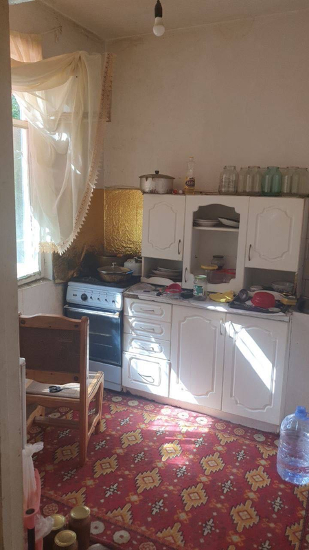 Diqqat chilonzor 12 kv dan 2 xonali uy sotiladi