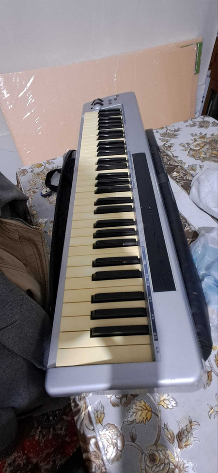 M audio midi sotiladi