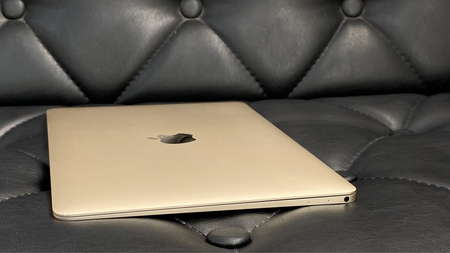 Apple MacBook 2017 года в идеальном состоянии