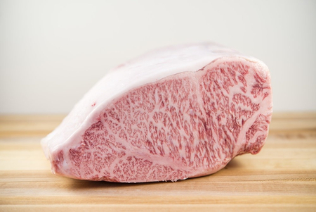Доставка мяса из Японии ВАГЬЮ wagyu быстрая доставка