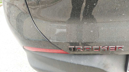 Tracker 2 Redline Black