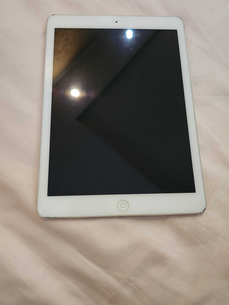 iPad Air A1474, 16gb памяти