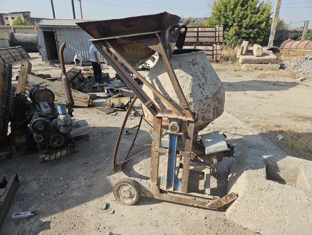 Beton mishalka sotiladi
