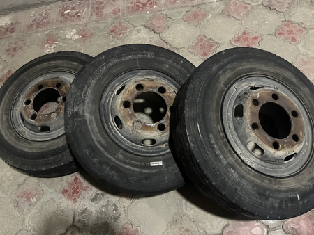 Isuzu avtobus balon diska