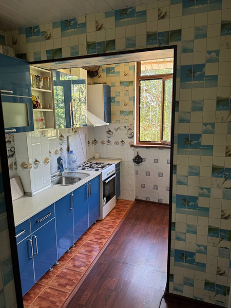 Метро Чиланзар, 2)2)5 50м2, балкон 1.5х6