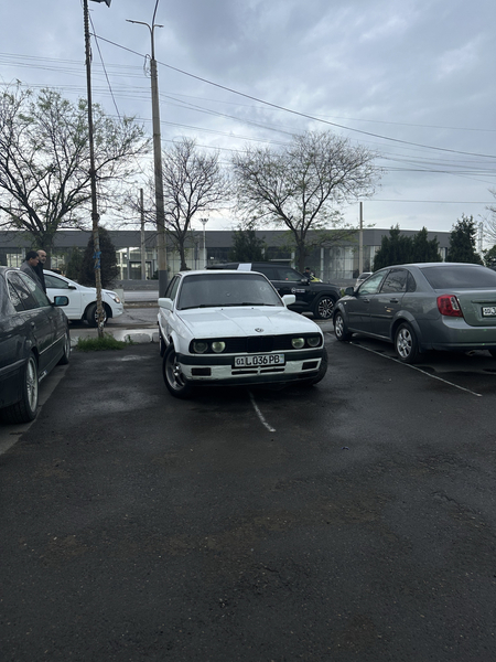 BMW E30 Cupe M52