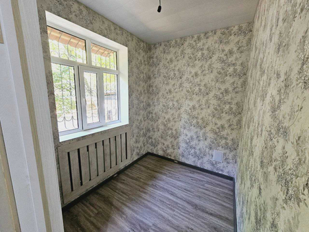 Продам квартиру 1 этаж, 2 комнаты переделаны в 3