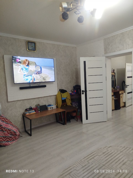 Продаётся 2х комнатный дом с ремонтом,обстановкой. Мирабадский район.