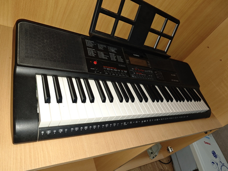 Синтезатор Casio ct-X700
