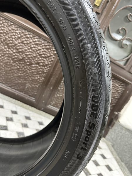 Michelin Latitude Sport 3. Две задние шины.