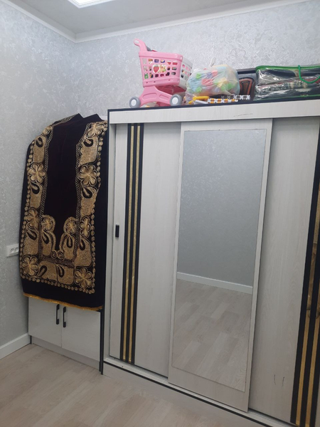 Choshtepada 2 xonali uy zudlik bilan sotiladi