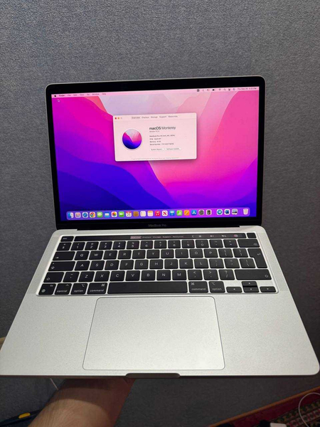 MacBook Pro13 8/256gb 2022