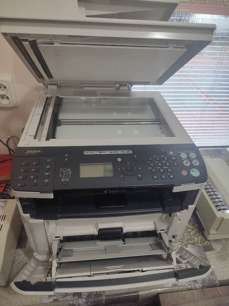 Продам принтер 3 в одном Canon MF 6140