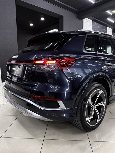AUDI Q4 E-Tron rwd