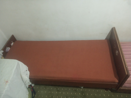 1 kishilik divan donasi 150.000 so'm