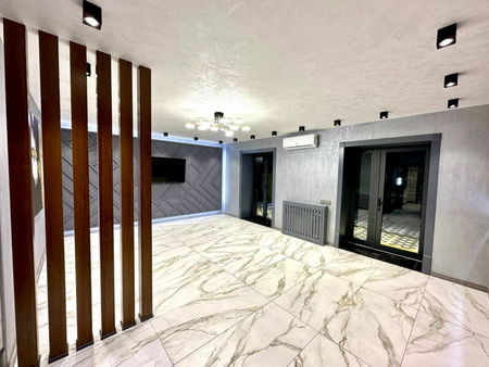 Аренда Новый Hi-Tech Office Ц-7.  Цум Кафе Достлар ВДОЛЬ Дороги 92м2.