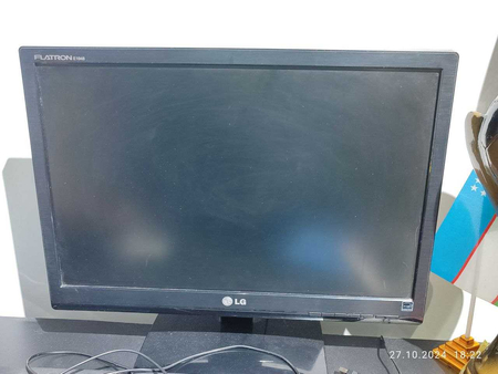 Монитор LG 19 сотилади холати идеал