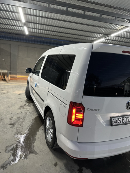 Wolsvagen caddy 2022 yil