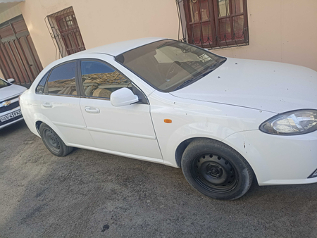 Laseeti sotiladi