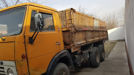 Kamaz 1989 yil sotiladi