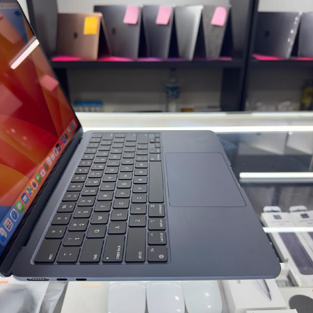 Macbook Air M2 midnight Amerikanski. Coliforniya