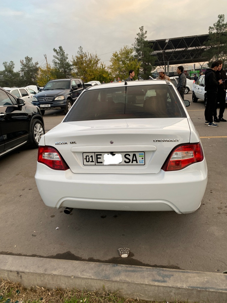 Nexia 2 sotiladi 2014 yil 1.6 mator supper benzinda