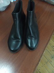 Срочно продам женскую обувь.