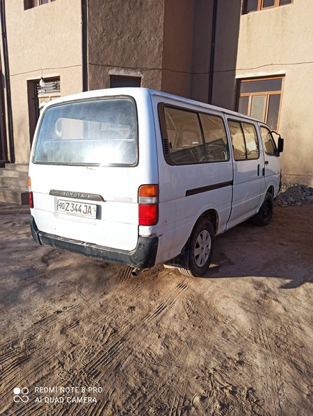 Tayota Hiace 1991 yil