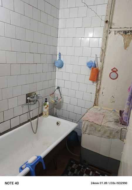 Продается квартира срочно, без ремонта, 3х комнатная