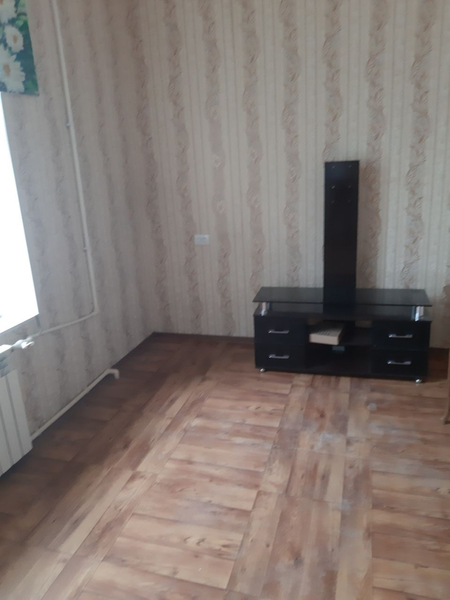 Sergeli rayon Qumariq 3 xonali xovli sharoitlari bilan
