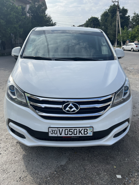 Miniven 8 kishilik SAIC MAXUS G10