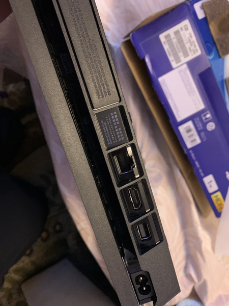 Playstation 4 slim HDR 500g с играми один джестик как на фото