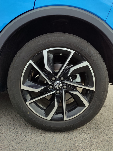 MG ZS Rasmiy dilerlik markazidan