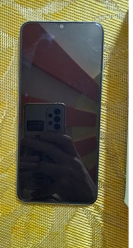 OPPO A18 4+4×128 taliy abmenam bor