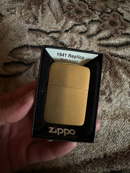 Продается коллекция оригинальных зажигалок от компании ZIPPO