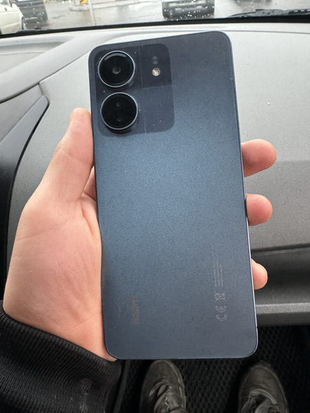 Redmi 13C  aybi yoq