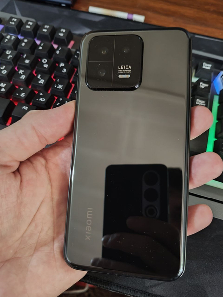 Xiaomi mi 13 12/256 flagman