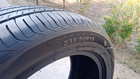 235 50 R19 Shina BYD radnoy