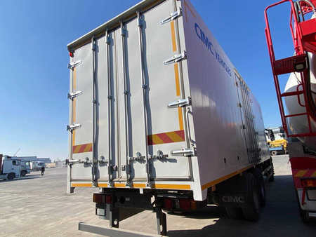Фургон Howo V5 270 та от кучи, 9 метр фургон, газ тушади х2 спалня