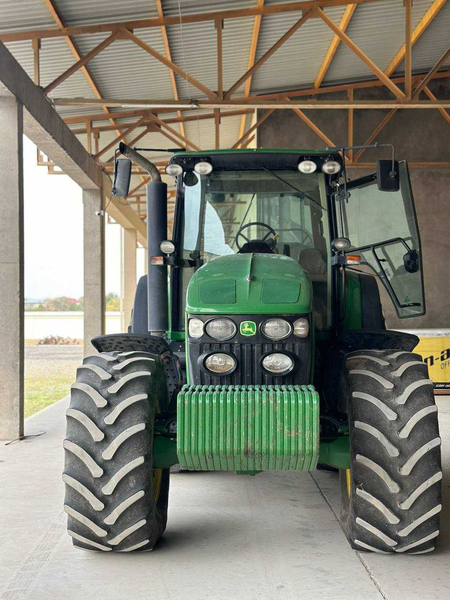 Трактор John Deere 7930